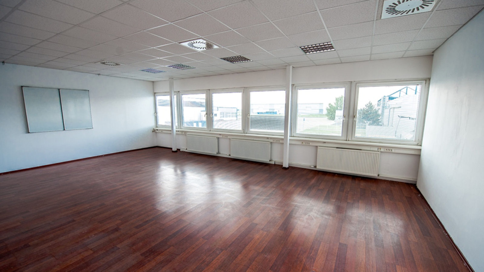 Offices and warehouses at the airport | BTS & Cargo Hangar Services ...